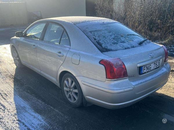 Grey Toyota Avensis 2003 in Vilnius, with an engine capacity of 2.00 L and mileage of 210 thousand km for 1800 €, photo 9 on AUTOMOTO.COM.LV
