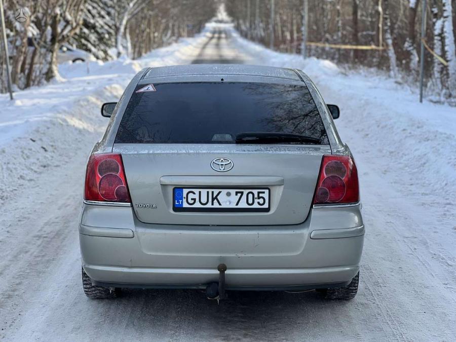 Grey Toyota Avensis 2003 in Klaipeda, with an engine capacity of 2.00 L and mileage of 391 thousand km for 1250 €, photo 6 on AUTOMOTO.COM.LV