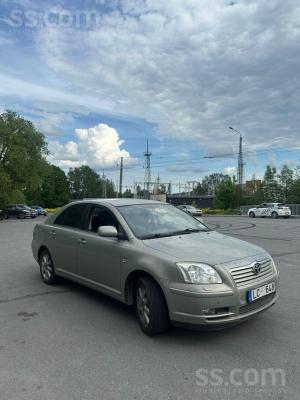 Grey Toyota Avensis 2003 in Riga, with an engine capacity of 2.00 L and mileage of 320 thousand km for 2000 €, photo 4 on AUTOMOTO.COM.LV