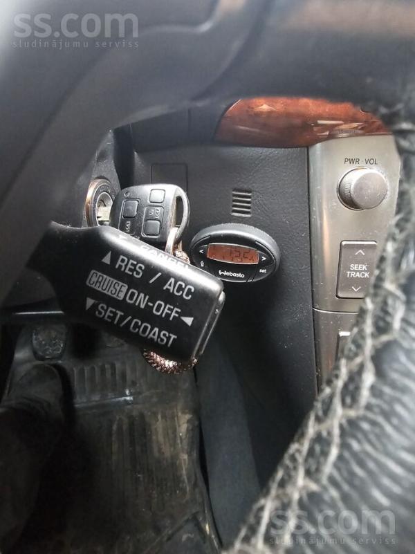 Pelēks Toyota Avensis 2003 Daugavpils, ar dzinēja tilpumu 2.00 L un nobraukumu 383 tūkst. km par 1500 €, foto 7 vietnē AUTOMOTO.COM.LV