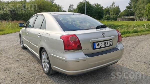 Grey Toyota Avensis 2003 in Saldus, with an engine capacity of 2.00 L and mileage of 298 thousand km for 1250 €, photo 3 on AUTOMOTO.COM.LV