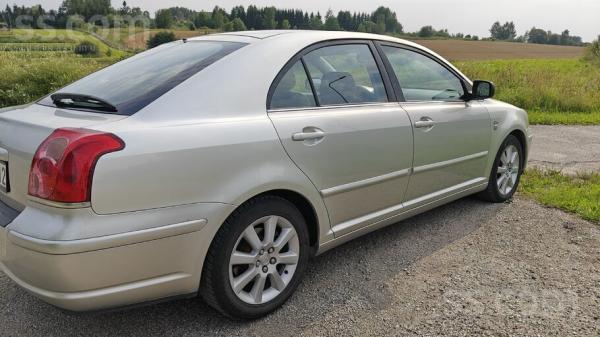 Grey Toyota Avensis 2003 in Saldus, with an engine capacity of 2.00 L and mileage of 298 thousand km for 1250 €, photo 4 on AUTOMOTO.COM.LV