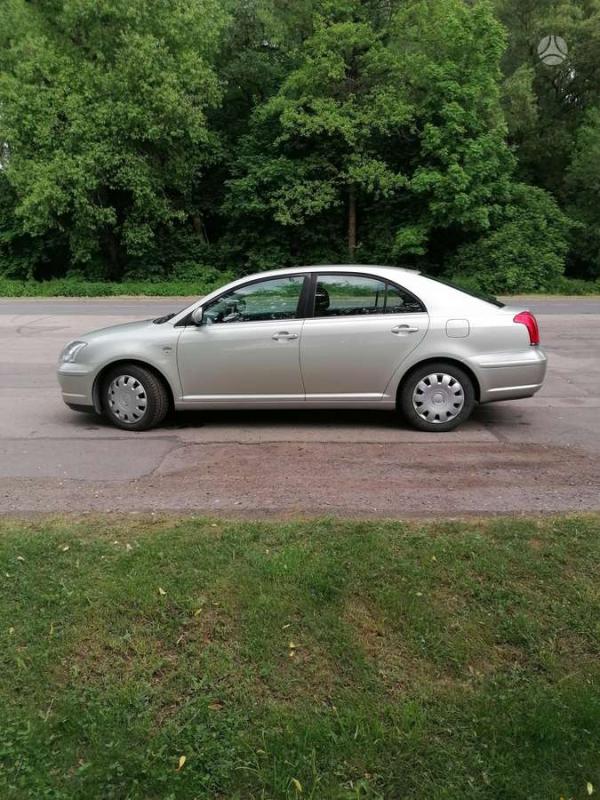 Pelēks Toyota Avensis 2003 Prienai, ar dzinēja tilpumu 2.00 L un nobraukumu 304 tūkst. km par 1500 €, foto 2 vietnē AUTOMOTO.COM.LV