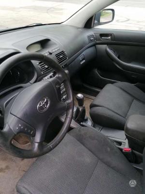 Pelēks Toyota Avensis 2003 Prienai, ar dzinēja tilpumu 2.00 L un nobraukumu 304 tūkst. km par 1500 €, foto 7 vietnē AUTOMOTO.COM.LV