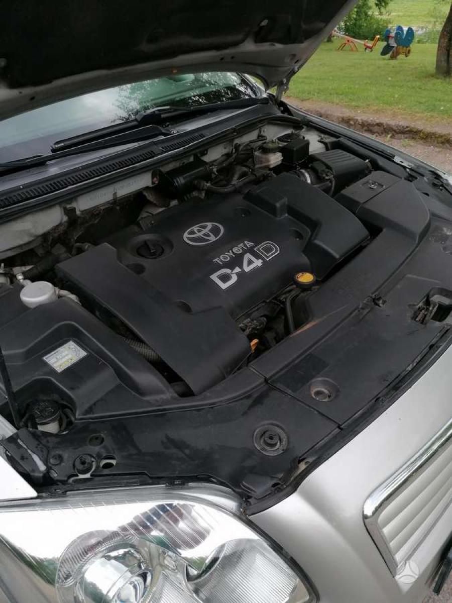 Pelēks Toyota Avensis 2003 Prienai, ar dzinēja tilpumu 2.00 L un nobraukumu 304 tūkst. km par 1500 €, foto 8 vietnē AUTOMOTO.COM.LV