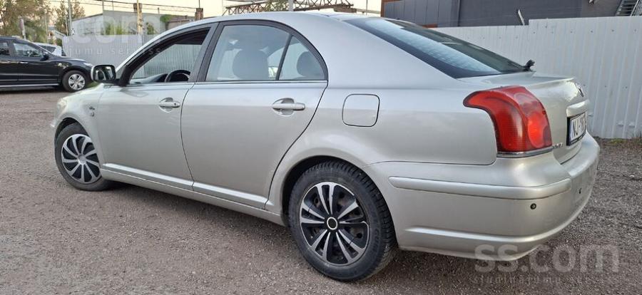 Pelēks Toyota Avensis 2003 Daugavpils, ar dzinēja tilpumu 2.00 L un nobraukumu 340 tūkst. km par 1150 €, foto 6 vietnē AUTOMOTO.COM.LV