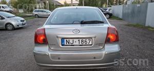 Pelēks Toyota Avensis 2003 Daugavpils, ar dzinēja tilpumu 2.00 L un nobraukumu 340 tūkst. km par 1150 €, foto 8 vietnē AUTOMOTO.COM.LV