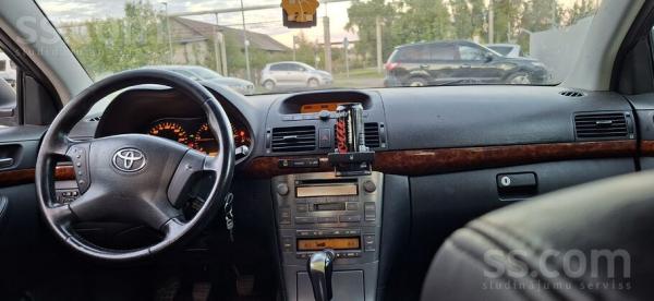 Grey Toyota Avensis 2003 in Daugavpils, with an engine capacity of 2.00 L and mileage of 340 thousand km for 1150 €, photo 11 on AUTOMOTO.COM.LV