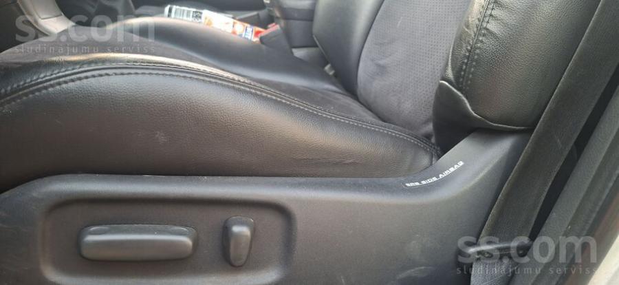 Pelēks Toyota Avensis 2003 Daugavpils, ar dzinēja tilpumu 2.00 L un nobraukumu 340 tūkst. km par 1150 €, foto 20 vietnē AUTOMOTO.COM.LV