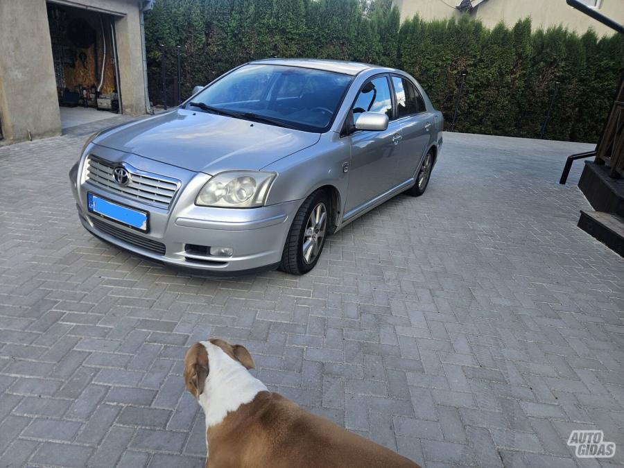 Grey Toyota Avensis 2003 in Vilkaviskis, with an engine capacity of 2.00 L and mileage of 0 thousand km for 1200 €, photo 3 on AUTOMOTO.COM.LV