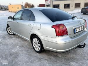 Pelēks Toyota Avensis 2004 Kauņa, ar dzinēja tilpumu 2.00 L un nobraukumu 290 tūkst. km par 1600 €, foto 3 vietnē AUTOMOTO.COM.LV