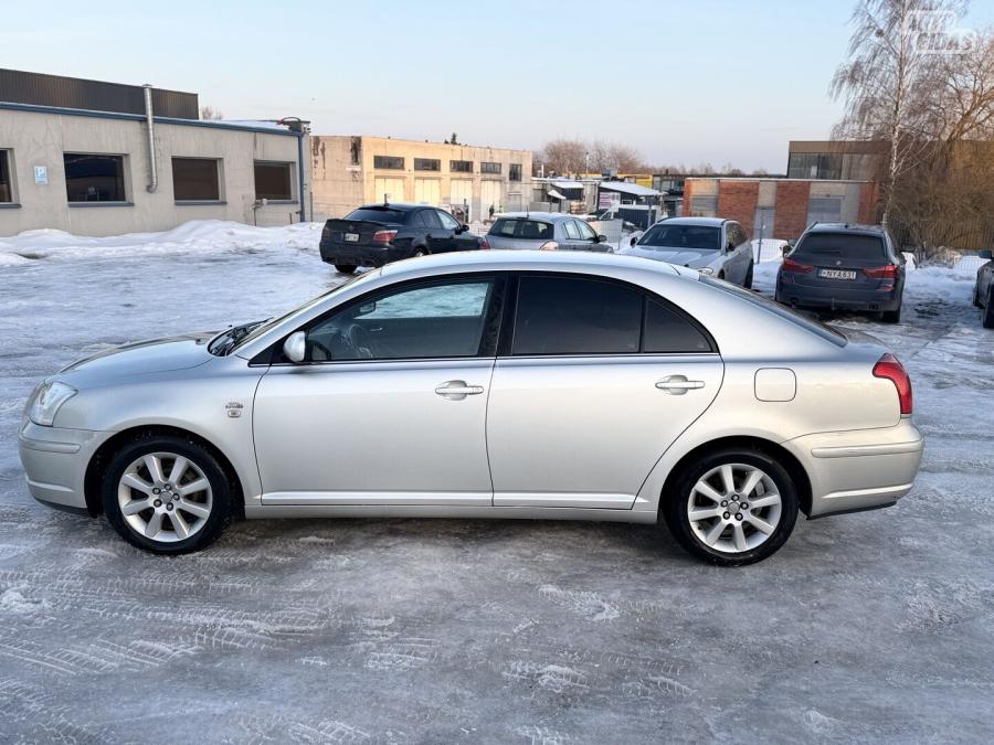 Pelēks Toyota Avensis 2004 Kauņa, ar dzinēja tilpumu 2.00 L un nobraukumu 290 tūkst. km par 1600 €, foto 5 vietnē AUTOMOTO.COM.LV
