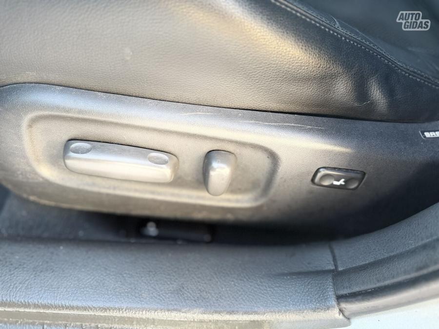 Pelēks Toyota Avensis 2004 Kauņa, ar dzinēja tilpumu 2.00 L un nobraukumu 290 tūkst. km par 1600 €, foto 19 vietnē AUTOMOTO.COM.LV