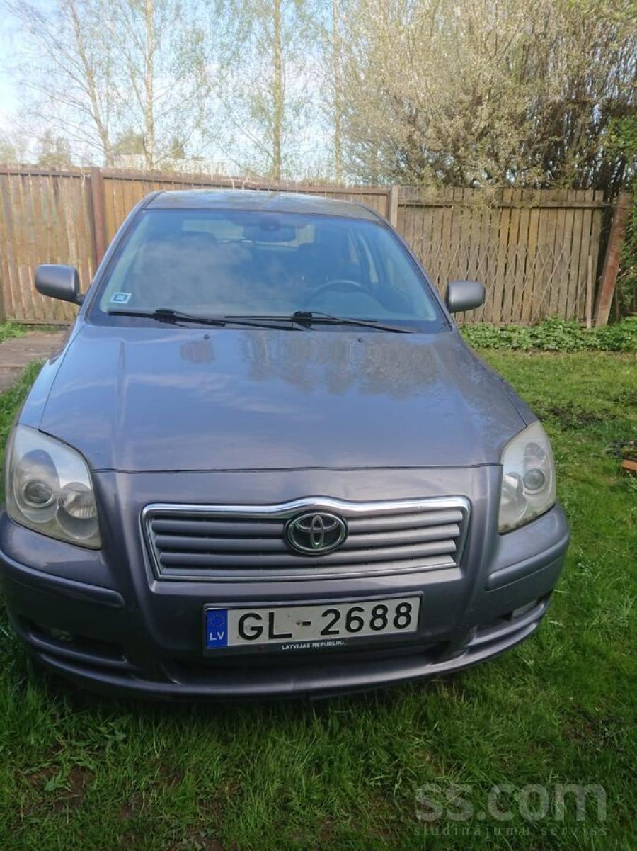 Серый Тойота Авенсис 2004 в Добеле, объемом двигателя 2.00 л и пробегом 316 тыс. км за 850 €, фото 1 на AUTOMOTO.COM.LV
