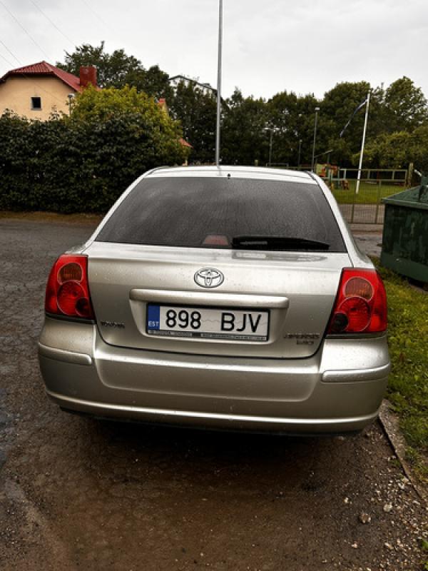 Тойота Авенсис 2004 в Кохтла-Ярве на AUTOMOTO.COM.LV Серый Тойота Авенсис 2004 в Кохтла-Ярве, объемом двигателя 0.00 л и пробегом 206 тыс. км за 3200 €, фото 3 на AUTOMOTO.COM.LV
