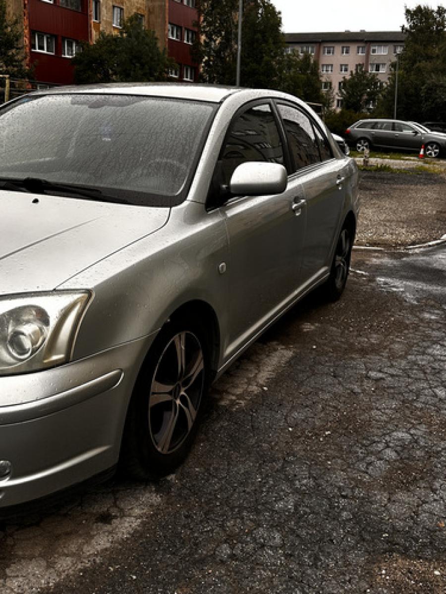 Серый Тойота Авенсис 2004 в Кохтла-Ярве, объемом двигателя 0.00 л и пробегом 206 тыс. км за 3200 €, фото 5 на AUTOMOTO.COM.LV