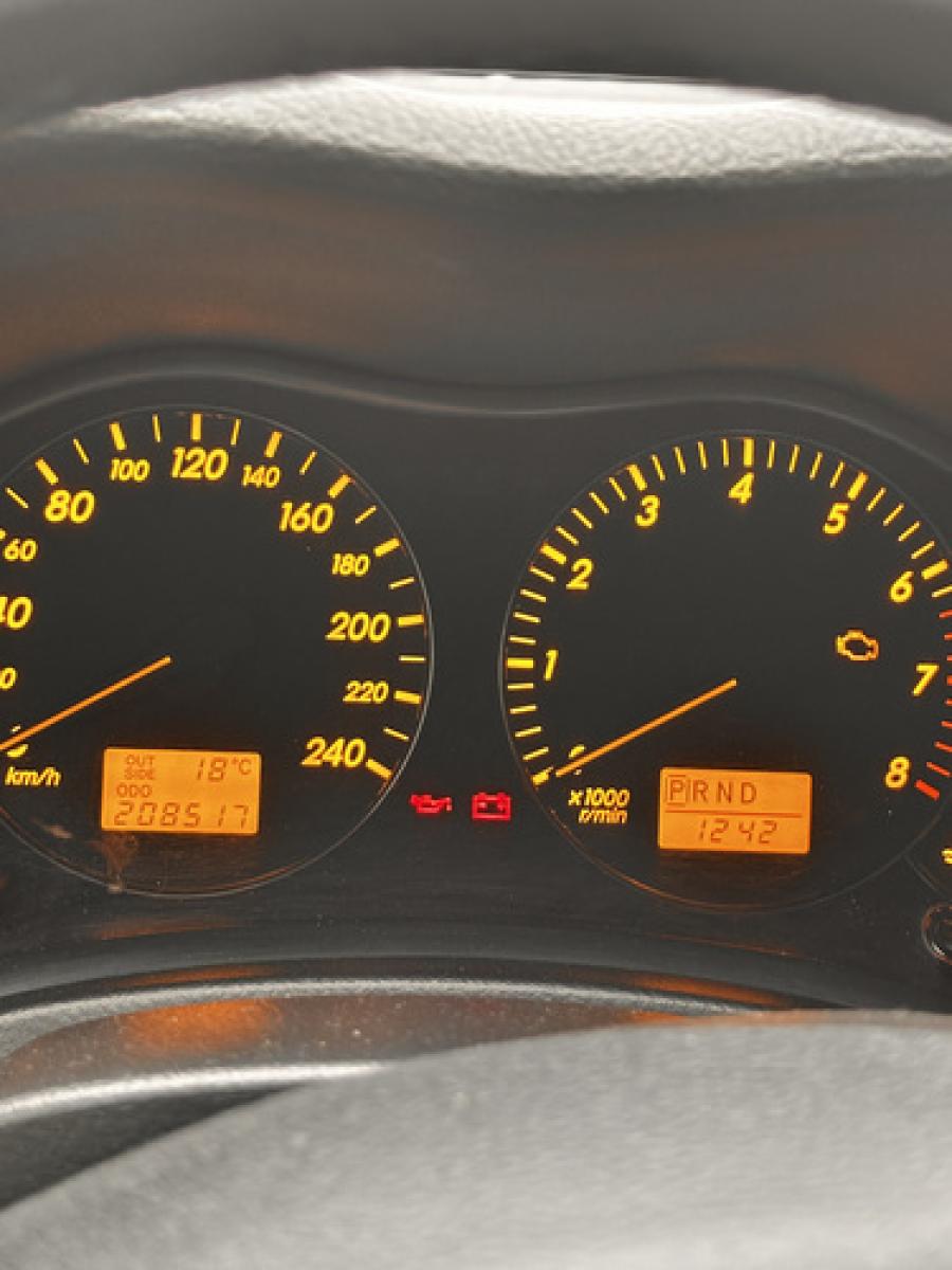 Серый Тойота Авенсис 2004 в Кохтла-Ярве, объемом двигателя 0.00 л и пробегом 206 тыс. км за 3200 €, фото 8 на AUTOMOTO.COM.LV