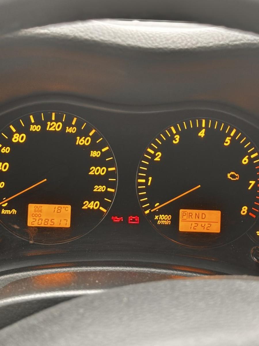 Серый Тойота Авенсис 2004 в Кохтла-Ярве, объемом двигателя 0.00 л и пробегом 206 тыс. км за 3200 €, фото 15 на AUTOMOTO.COM.LV