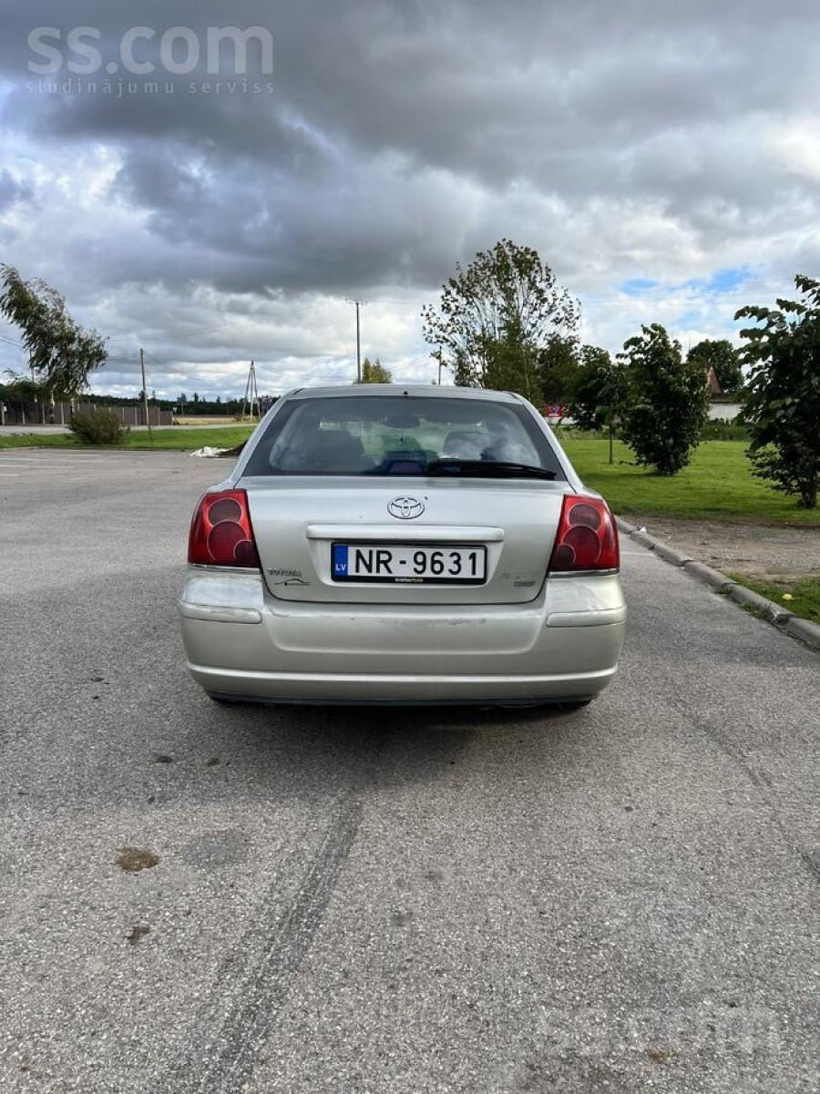 Pelēks Toyota Avensis 2004 Bauska, ar dzinēja tilpumu 2.00 L un nobraukumu 326 tūkst. km par 850 €, foto 3 vietnē AUTOMOTO.COM.LV