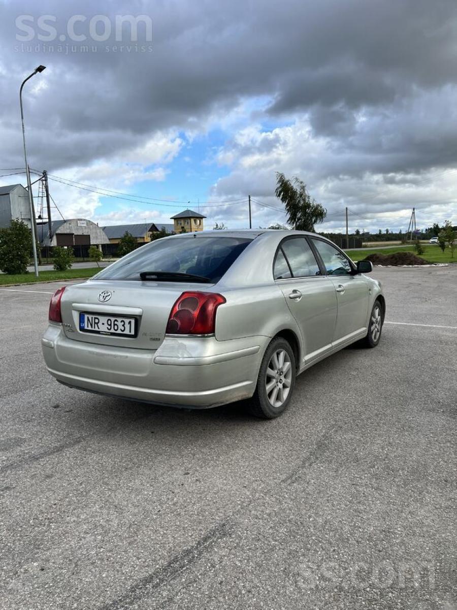 Pelēks Toyota Avensis 2004 Bauska, ar dzinēja tilpumu 2.00 L un nobraukumu 326 tūkst. km par 850 €, foto 5 vietnē AUTOMOTO.COM.LV