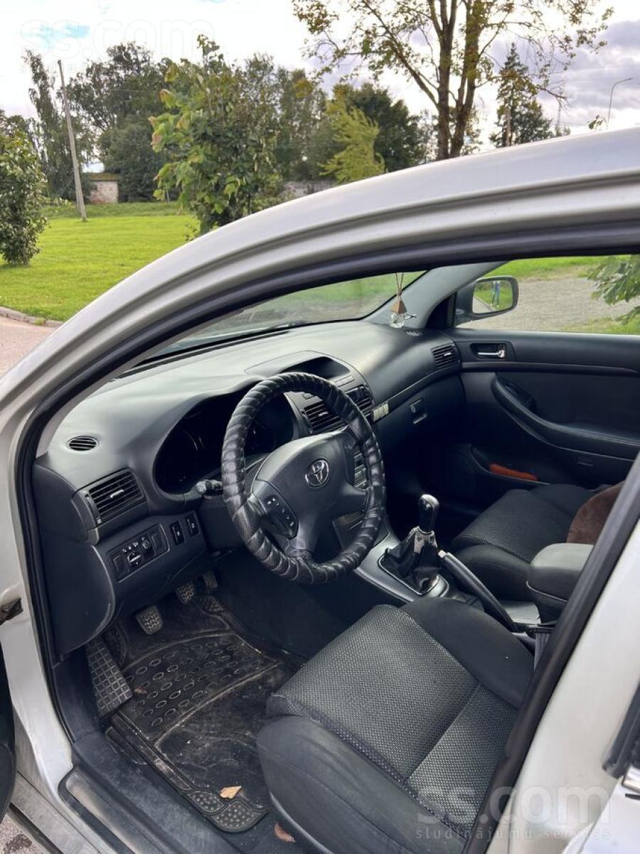Pelēks Toyota Avensis 2004 Bauska, ar dzinēja tilpumu 2.00 L un nobraukumu 326 tūkst. km par 850 €, foto 10 vietnē AUTOMOTO.COM.LV