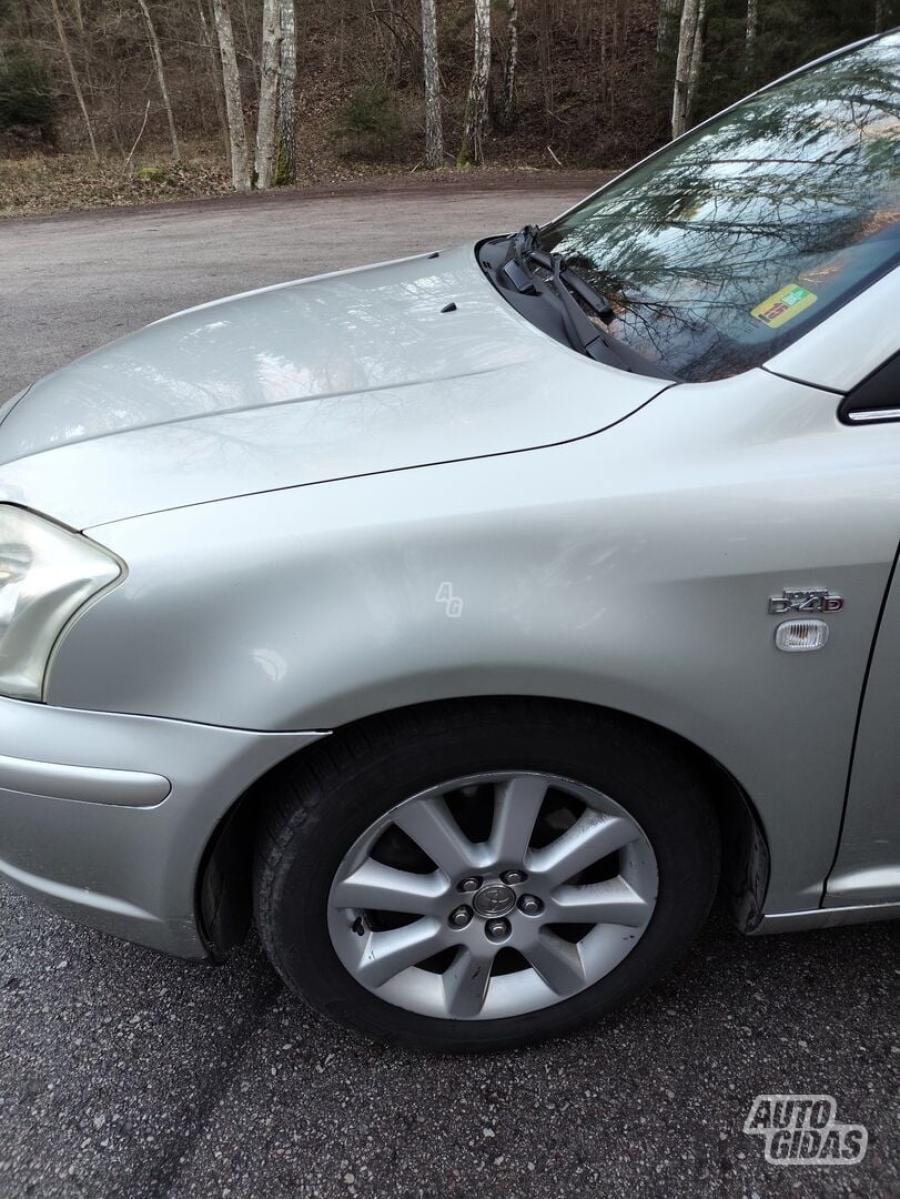 Grey Toyota Avensis 2005 in Alytus, with an engine capacity of 2.00 L and mileage of 309 thousand km for 1500 €, photo 5 on AUTOMOTO.COM.LV
