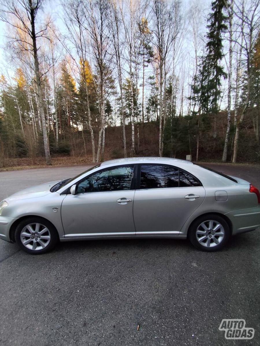 Grey Toyota Avensis 2005 in Alytus, with an engine capacity of 2.00 L and mileage of 309 thousand km for 1500 €, photo 7 on AUTOMOTO.COM.LV