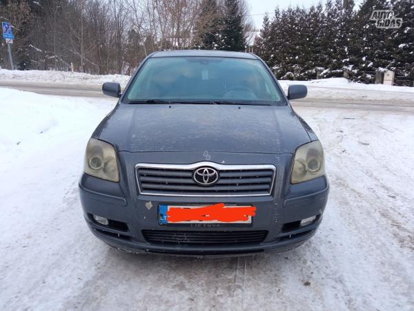 Pelēks Toyota Avensis 2005 Viļņa, ar dzinēja tilpumu 2.00 L un nobraukumu 343 tūkst. km par 1390 €, foto 2 vietnē AUTOMOTO.COM.LV