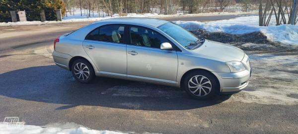 Pelēks Toyota Avensis 2005 Viļņa, ar dzinēja tilpumu 2.00 L un nobraukumu 370 tūkst. km par 1590 €, foto 4 vietnē AUTOMOTO.COM.LV