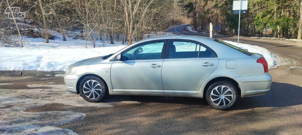 Pelēks Toyota Avensis 2005 Viļņa, ar dzinēja tilpumu 2.00 L un nobraukumu 370 tūkst. km par 1590 €, foto 5 vietnē AUTOMOTO.COM.LV