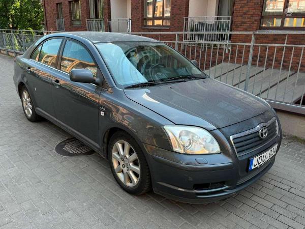 Grey Toyota Avensis 2005 in Vilnius, with an engine capacity of 2.23 L and mileage of 260 thousand km for 1100 €, photo 2 on AUTOMOTO.COM.LV