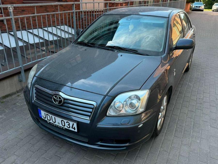 Pelēks Toyota Avensis 2005 Viļņa, ar dzinēja tilpumu 2.23 L un nobraukumu 260 tūkst. km par 1100 €, foto 4 vietnē AUTOMOTO.COM.LV
