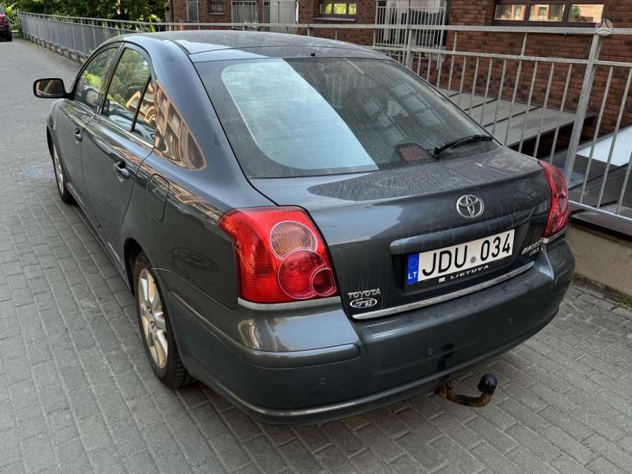 Серый Тойота Авенсис 2005 в Вильнюс, объемом двигателя 2.23 л и пробегом 260 тыс. км за 1000 €, фото 6 на AUTOMOTO.COM.LV