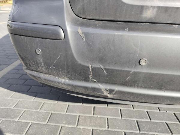 Grey Toyota Avensis 2005 in Kaunas, with an engine capacity of 2.00 L and mileage of 311 thousand km for 1600 €, photo 9 on AUTOMOTO.COM.LV