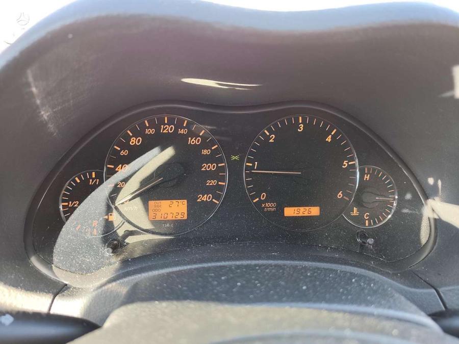 Серый Тойота Авенсис 2005 в Каунас, объемом двигателя 2.00 л и пробегом 311 тыс. км за 1600 €, фото 14 на AUTOMOTO.COM.LV