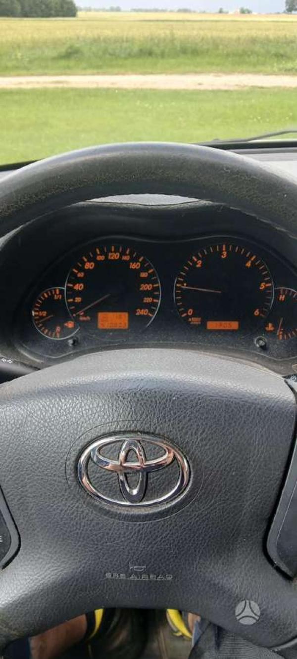 Pelēks Toyota Avensis 2005 Ukmergė, ar dzinēja tilpumu 1.95 L un nobraukumu 411 tūkst. km par 850 €, foto 8 vietnē AUTOMOTO.COM.LV