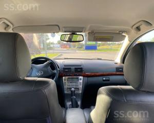 Серый Тойота Авенсис 2005 в Екабпилс, объемом двигателя 2.00 л и пробегом 284 тыс. км за 1695 €, фото 9 на AUTOMOTO.COM.LV