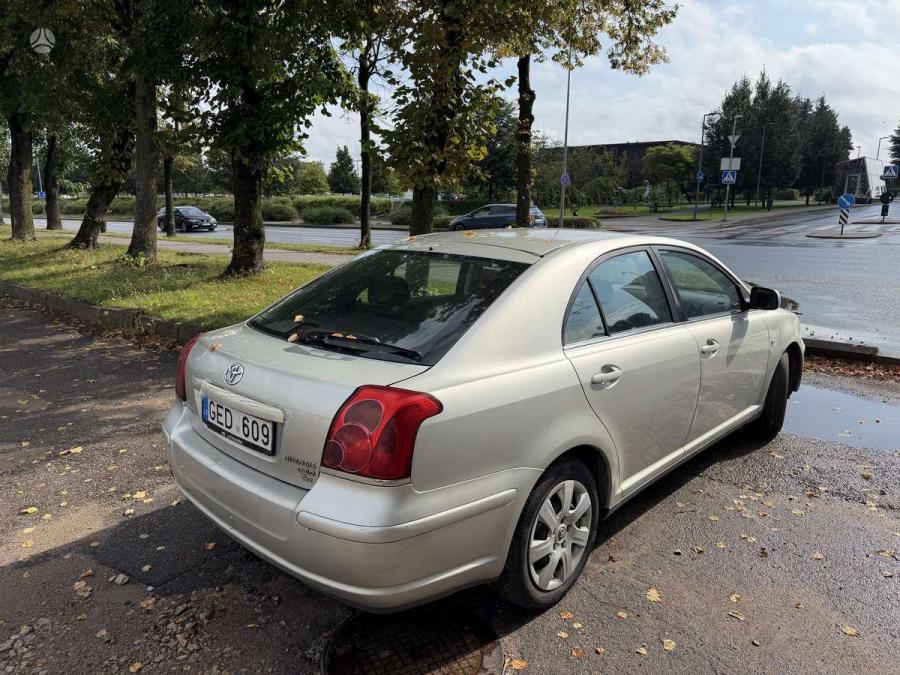 Grey Toyota Avensis 2005 in Vilnius, with an engine capacity of 2.00 L and mileage of 410 thousand km for 850 €, photo 7 on AUTOMOTO.COM.LV