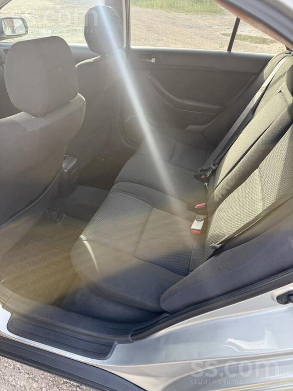 Pelēks Toyota Avensis 2005 Rīga, ar dzinēja tilpumu 2.00 L un nobraukumu 300 tūkst. km par 1250 €, foto 9 vietnē AUTOMOTO.COM.LV