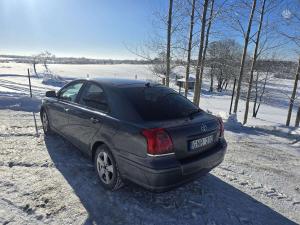 Grey Toyota Avensis 2006 in Vilnius, with an engine capacity of 2.23 L and mileage of 315 thousand km for 1200 €, photo 4 on AUTOMOTO.COM.LV