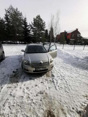 Pelēks Toyota Avensis 2006 Kauņa, ar dzinēja tilpumu 2.00 L un nobraukumu 322 tūkst. km par 1500 €, foto 2 vietnē AUTOMOTO.COM.LV