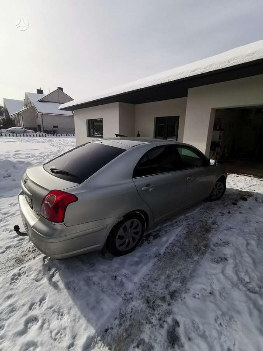 Pelēks Toyota Avensis 2006 Kauņa, ar dzinēja tilpumu 2.00 L un nobraukumu 322 tūkst. km par 1500 €, foto 3 vietnē AUTOMOTO.COM.LV