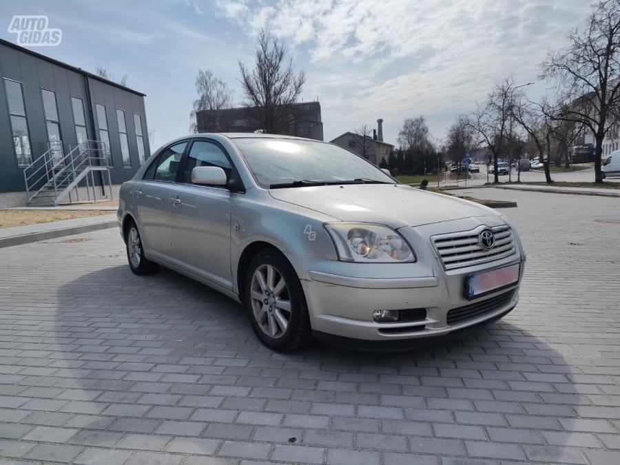 Grey Toyota Avensis 2006 in Vilnius, with an engine capacity of 2.00 L and mileage of 240 thousand km for 1000 €, photo 1 on AUTOMOTO.COM.LV