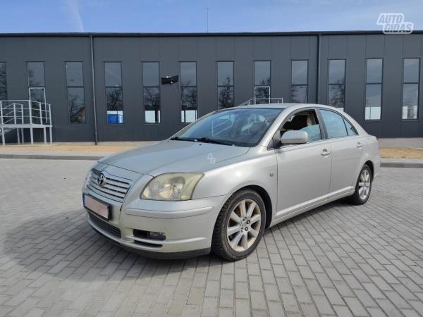 Grey Toyota Avensis 2006 in Vilnius, with an engine capacity of 2.00 L and mileage of 240 thousand km for 1000 €, photo 3 on AUTOMOTO.COM.LV