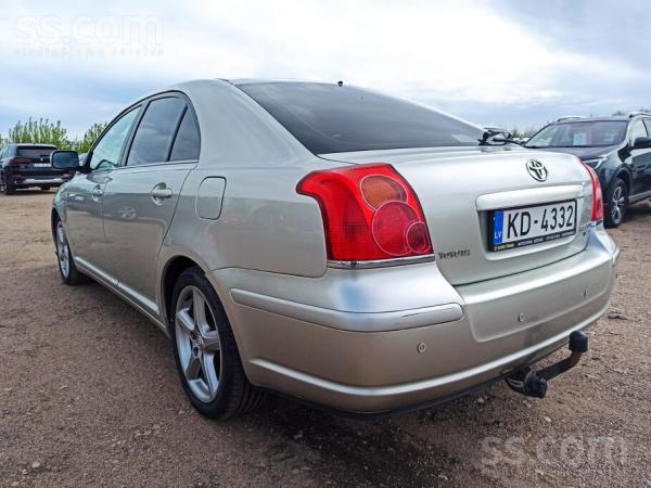 Grey Toyota Avensis 2006 in Daugavpils, with an engine capacity of 2.20 L and mileage of 0 thousand km for 2650 €, photo 7 on AUTOMOTO.COM.LV