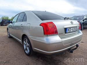 Grey Toyota Avensis 2006 in Daugavpils, with an engine capacity of 2.20 L and mileage of 0 thousand km for 2650 €, photo 8 on AUTOMOTO.COM.LV