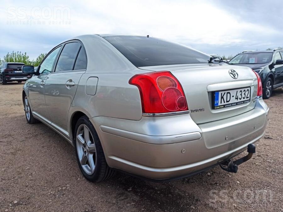 Grey Toyota Avensis 2006 in Daugavpils, with an engine capacity of 2.20 L and mileage of 0 thousand km for 2650 €, photo 8 on AUTOMOTO.COM.LV