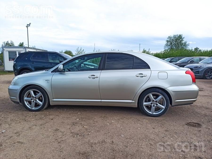 Grey Toyota Avensis 2006 in Daugavpils, with an engine capacity of 2.20 L and mileage of 0 thousand km for 2650 €, photo 9 on AUTOMOTO.COM.LV