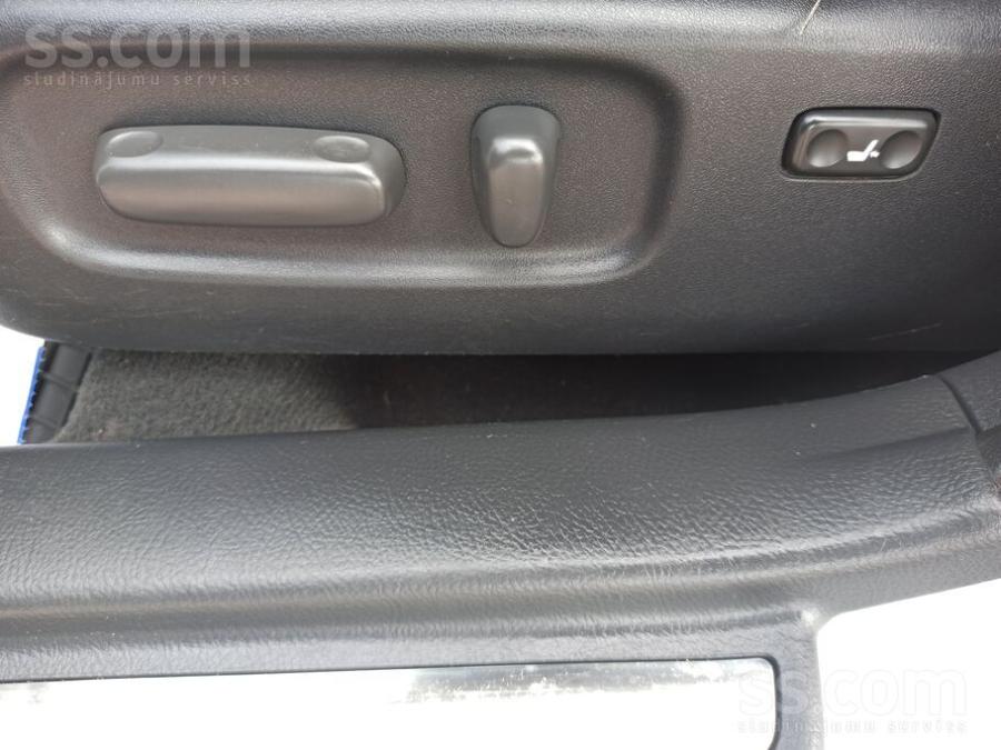 Grey Toyota Avensis 2006 in Daugavpils, with an engine capacity of 2.20 L and mileage of 0 thousand km for 2650 €, photo 12 on AUTOMOTO.COM.LV