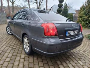 Серый Тойота Авенсис 2006 в Юрмала, объемом двигателя 2.20 л и пробегом 399 тыс. км за 1400 €, фото  на AUTOMOTO.COM.LV